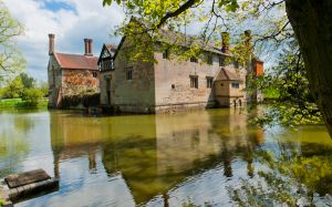 Baddesley Clinton, historic manor house in Warwickshire