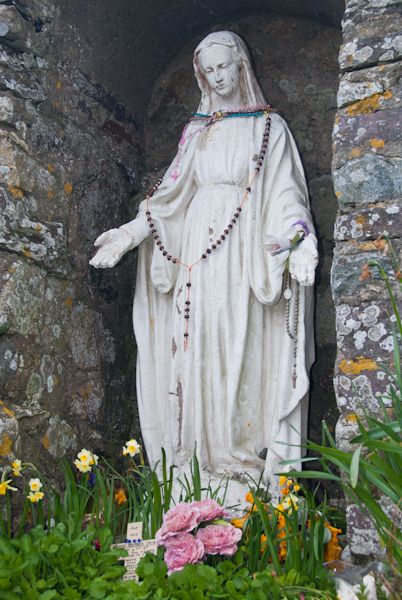 St Non's Chapel - History, Travel, and accommodation information