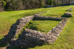 Cirencester Roman Walls, History & Visiting Information